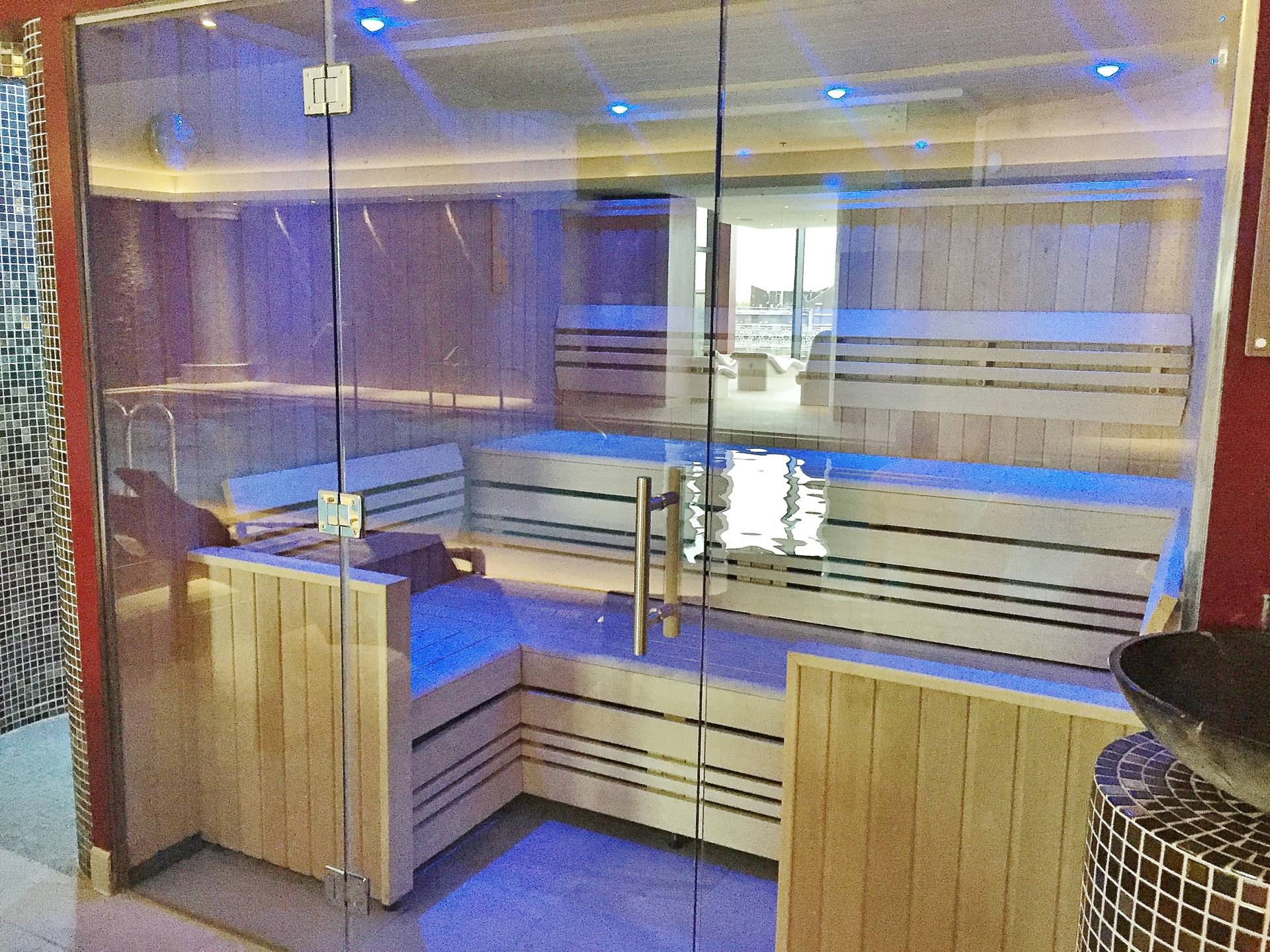 the-genting-hotel-resorts-world-emma-victoria-stokes-santai-spa-sauna ...
