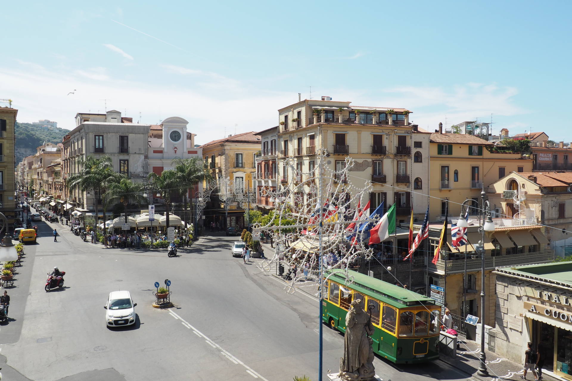 Emma-Victoria-Stokes-Travel-Trip-Italy-Sorrento-Cars | Emma Victoria Stokes