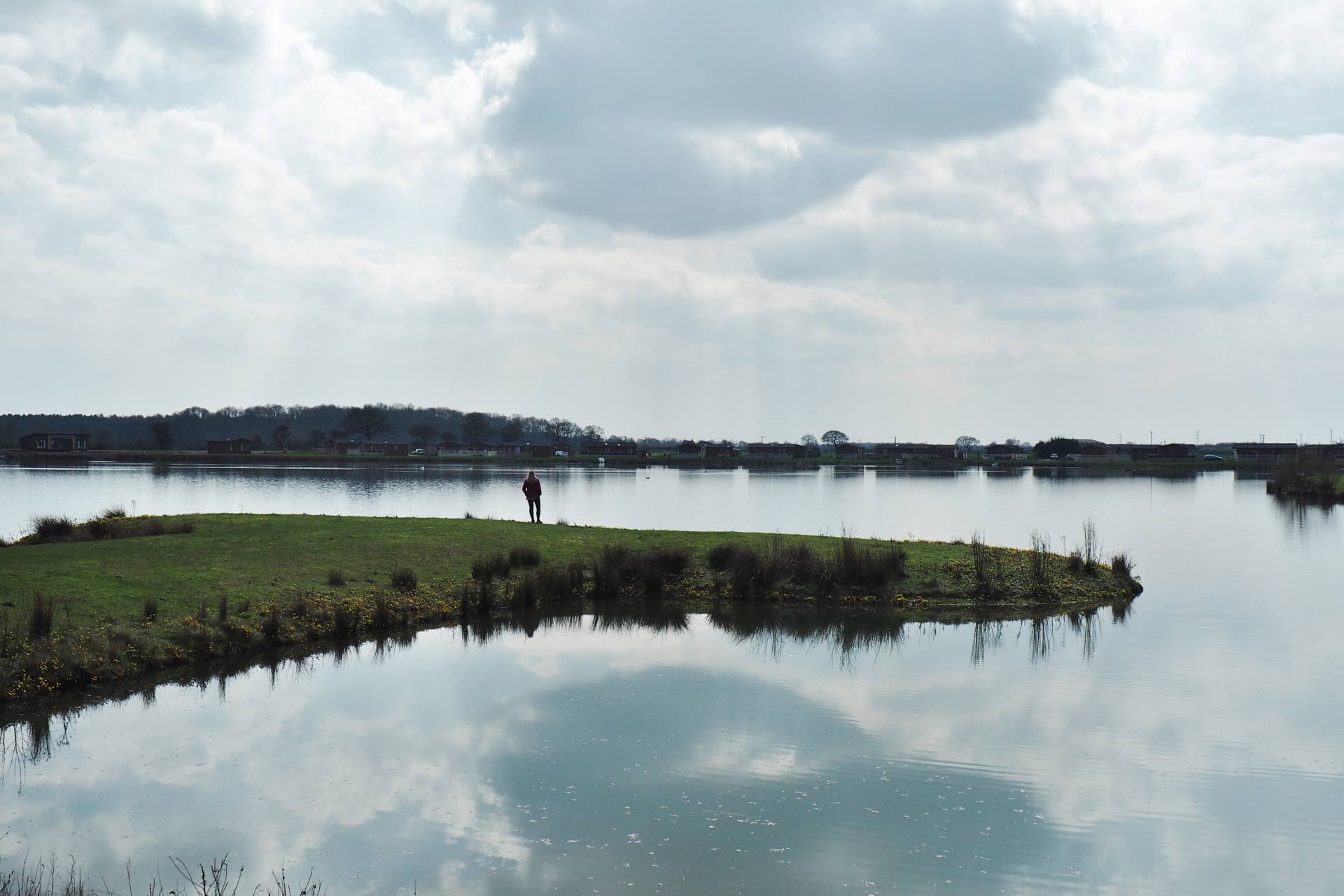 Emma-Victoria-Stokes-Woodward-Lakes-And-Lodges-Doncaster-Lake-Water ...
